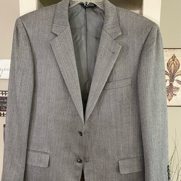 Jos. A. Bank | Suits & Blazers | Jos A Bank Signature Collection Suit ...